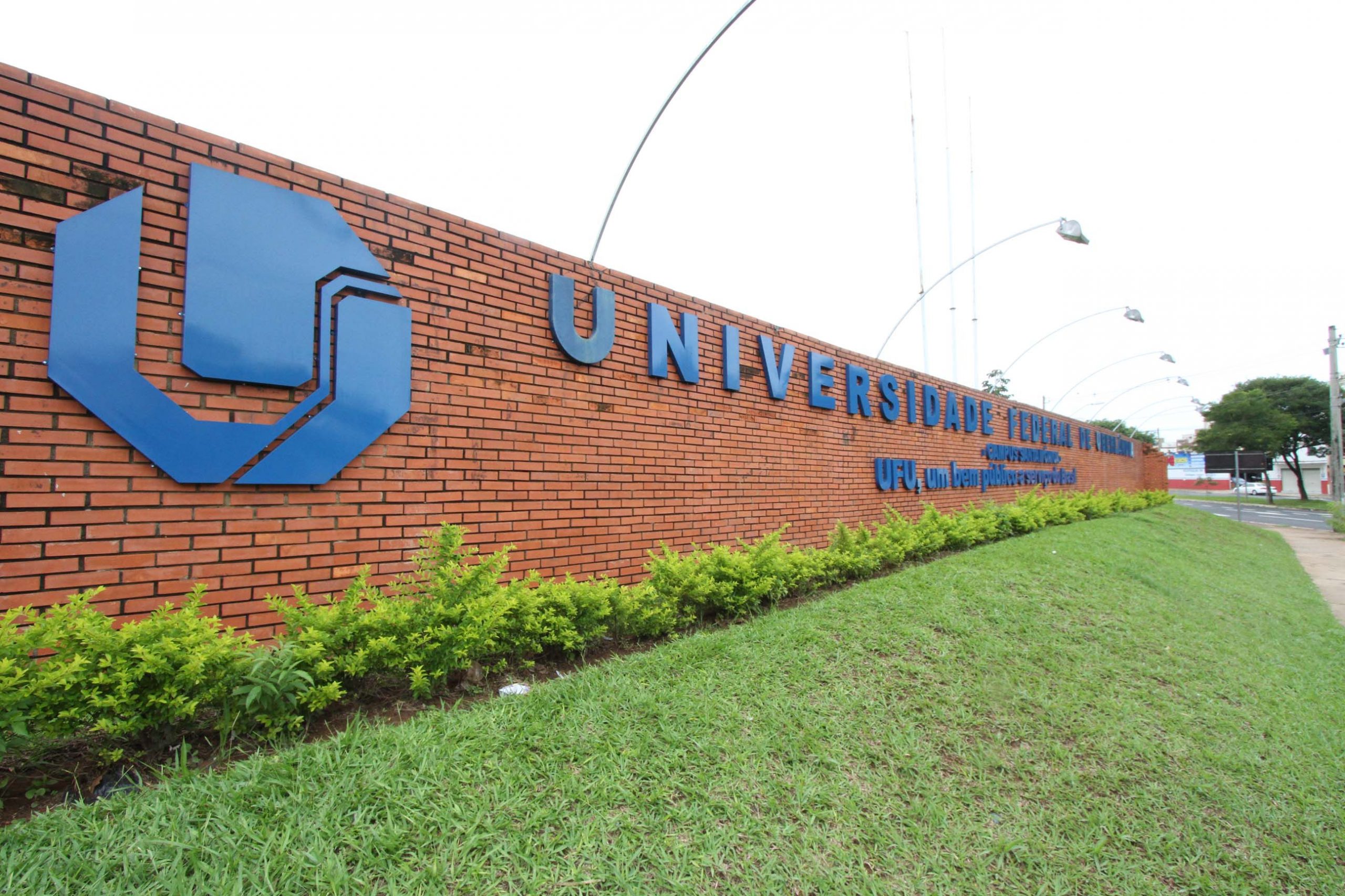 Universidade Federal de Uberlândia (UFU) realiza concurso para vagas ...