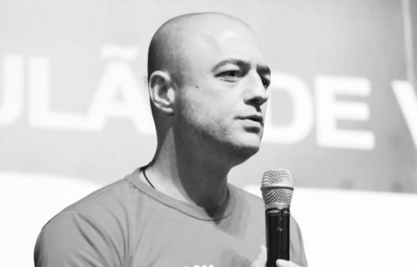 Homenagem ao nosso amigo e mestre de exatas Márcio Flávio